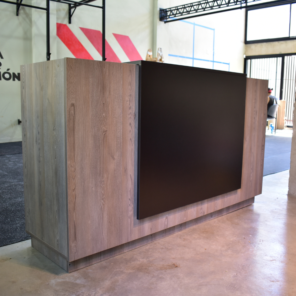 Mostrador comercial amplio – Piezas del sur